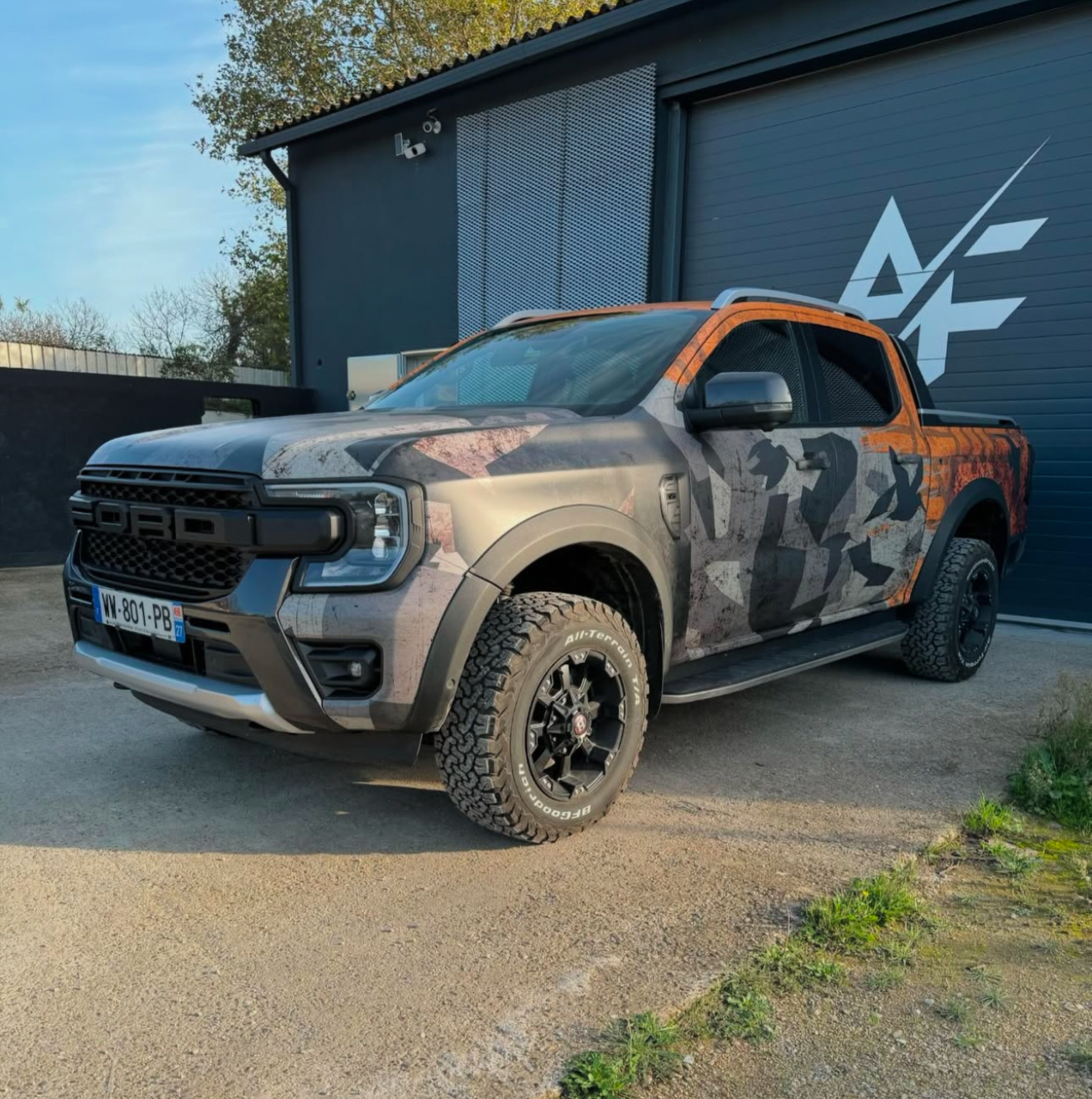 TOTAL COVERING FORD RANGER - Wrap Design